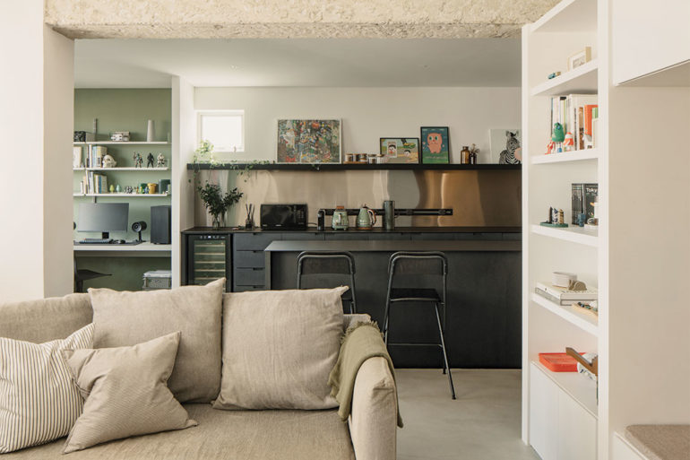 In this flat, the corridor is the star of the show | Lookbox Living