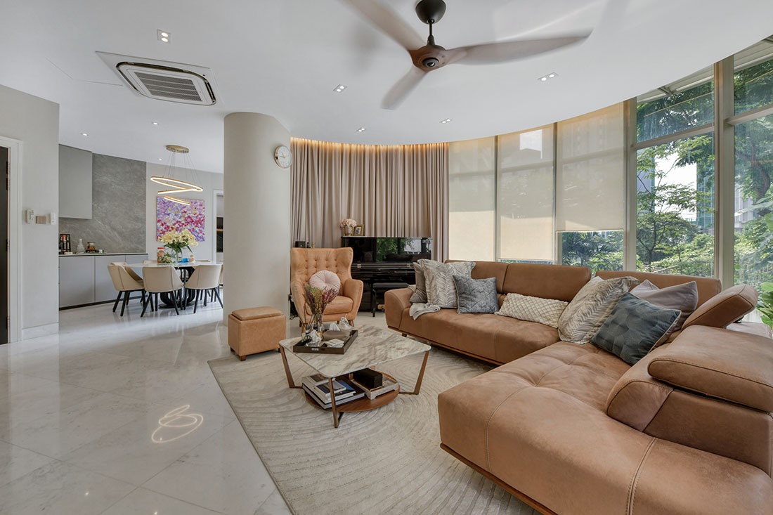 Curved apartment with green views in District 9 | Lookbox Living