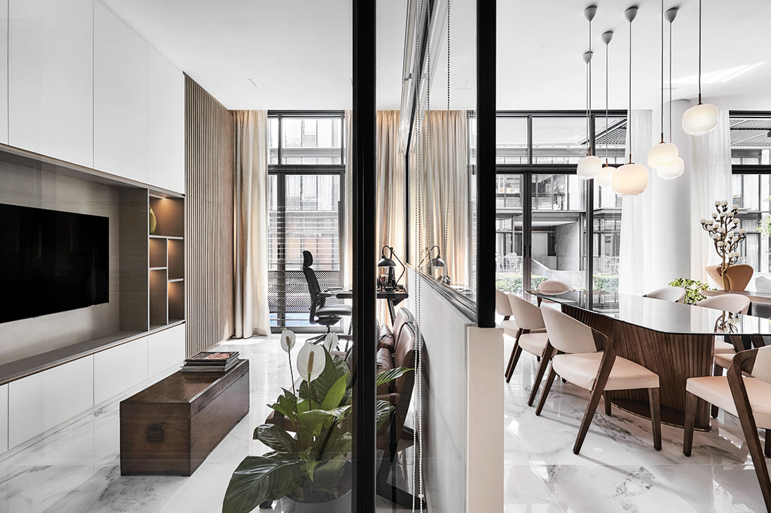 Condo life by the pool | Lookbox Living