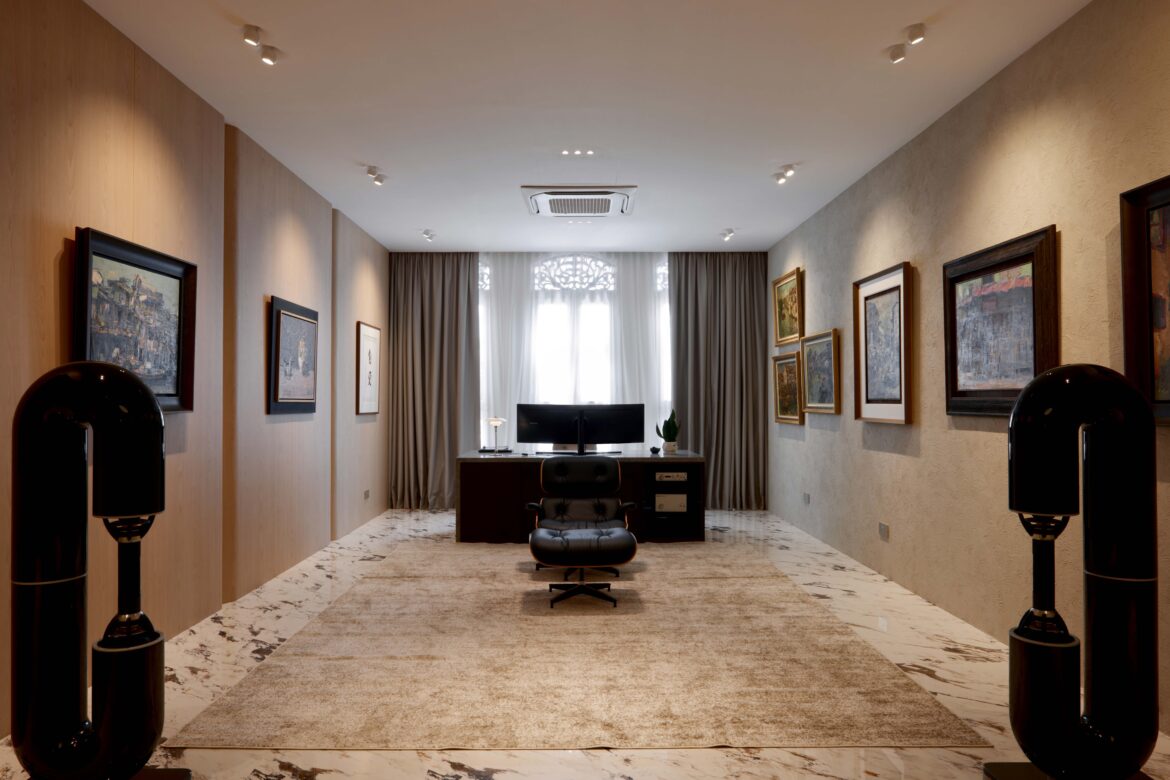 A gallery, office and personal getaway | Lookbox Living