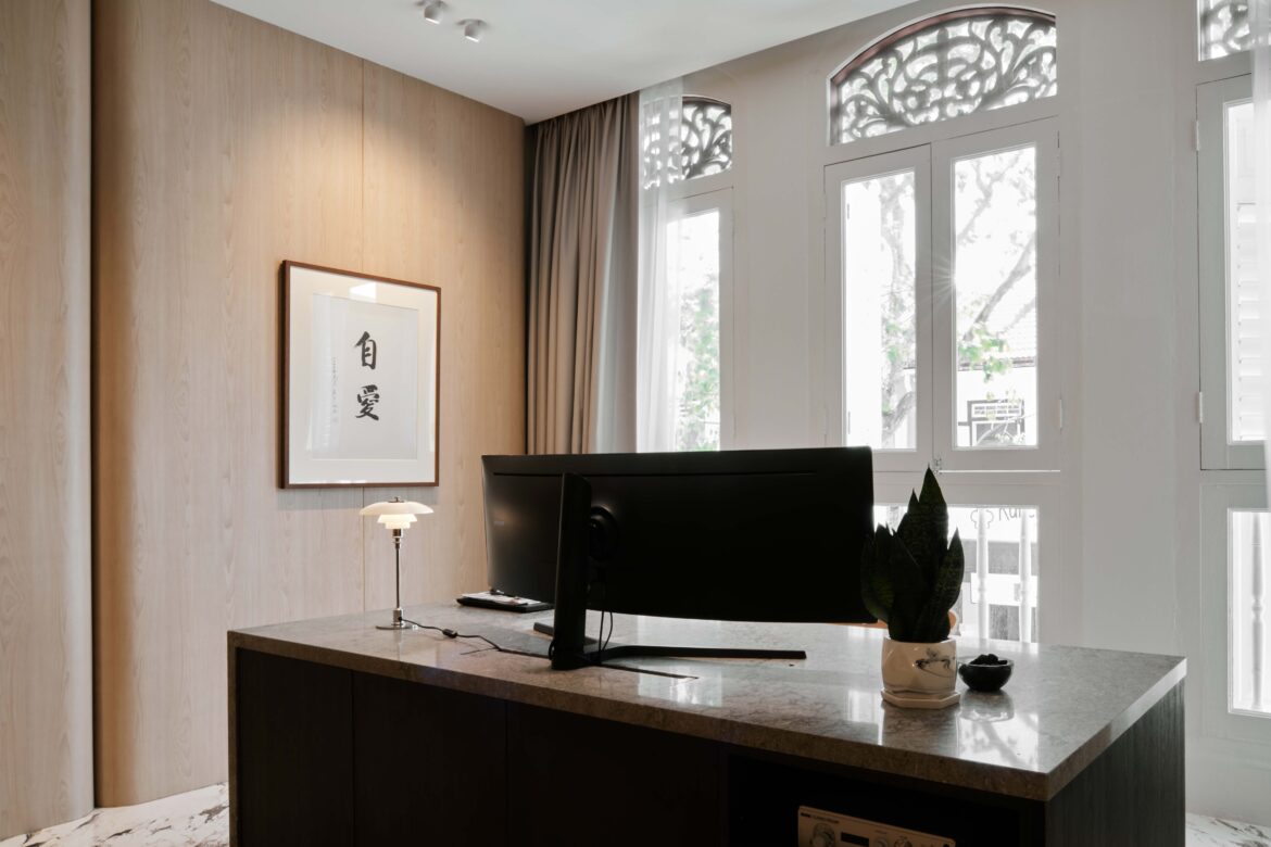 A gallery, office and personal getaway | Lookbox Living