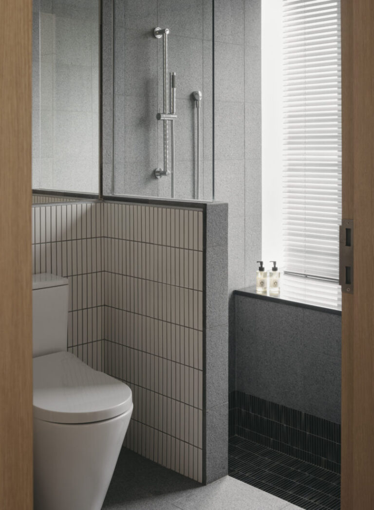 A tiny apartment with transformable spaces | Lookbox Living