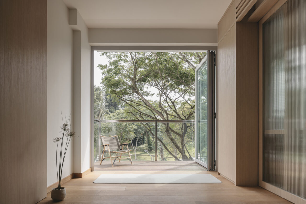 A tiny apartment with transformable spaces | Lookbox Living