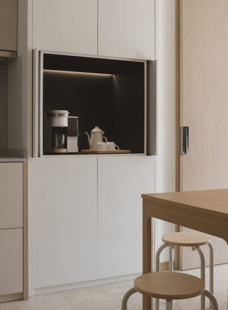 A tiny apartment with transformable spaces | Lookbox Living