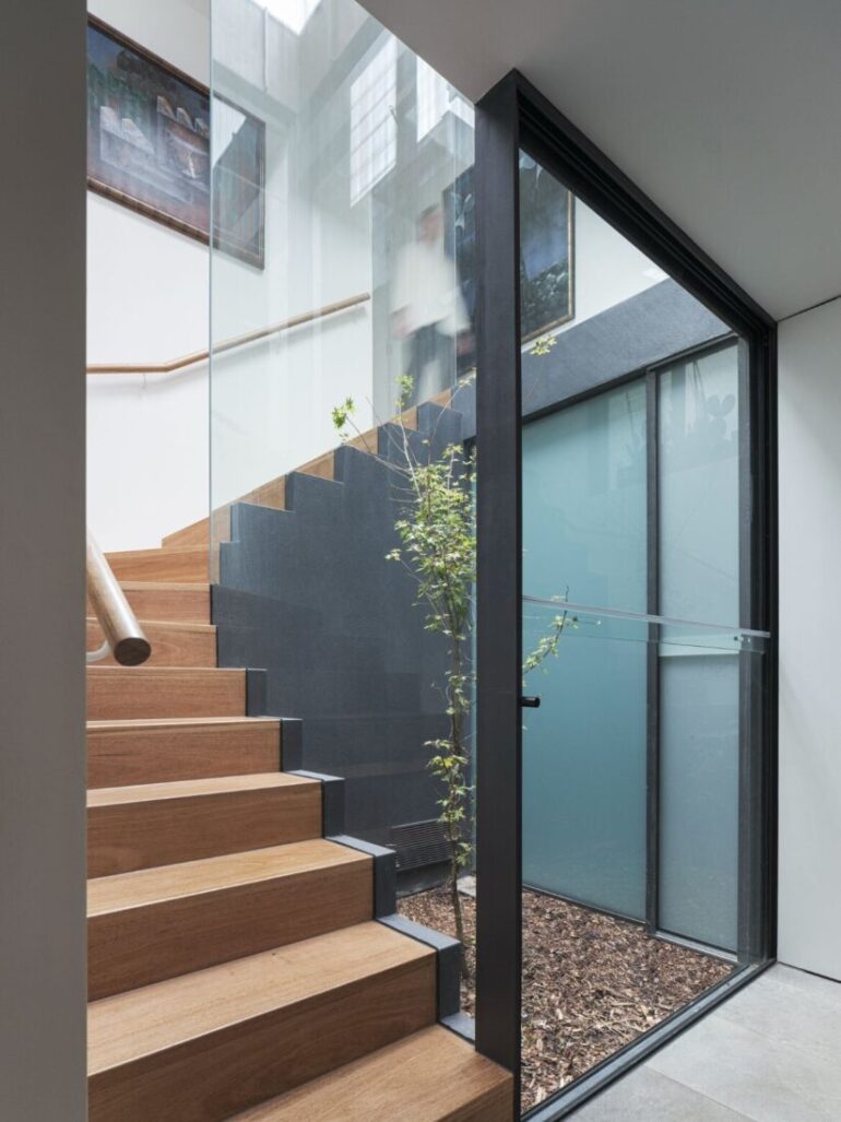 Ahron Best Architects brings light into a terrace home | Lookbox