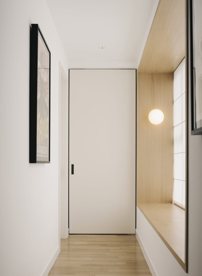 Luxurious four-bedroom apartment by JOW Architects