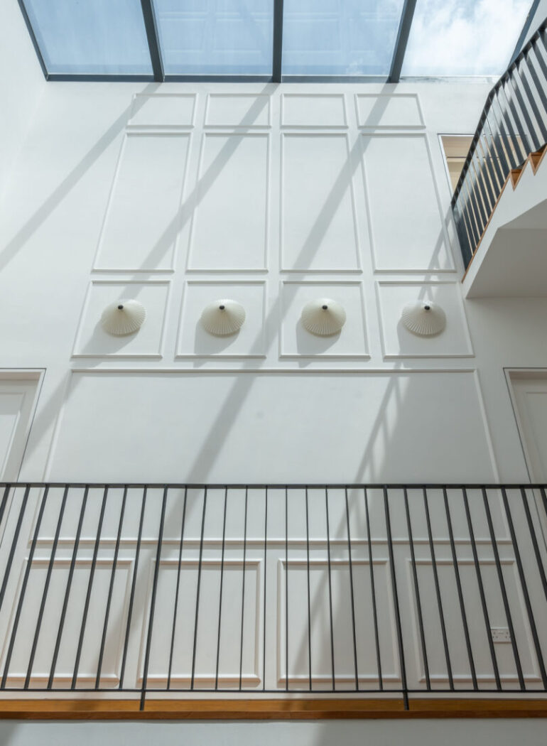 A skylight enlivens this terrace house | Lookbox Living