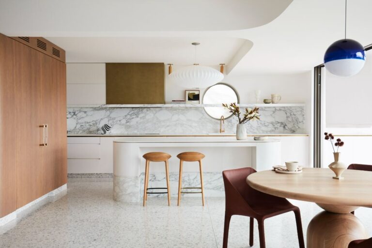 This house by HYLA Architects has been sculpted as a piece of art ...