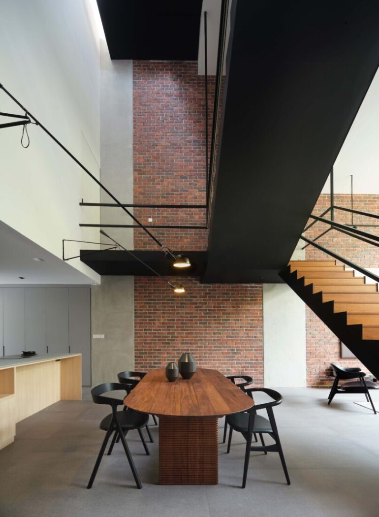 Carving privacy in an intermediate terrace house | Lookbox Living