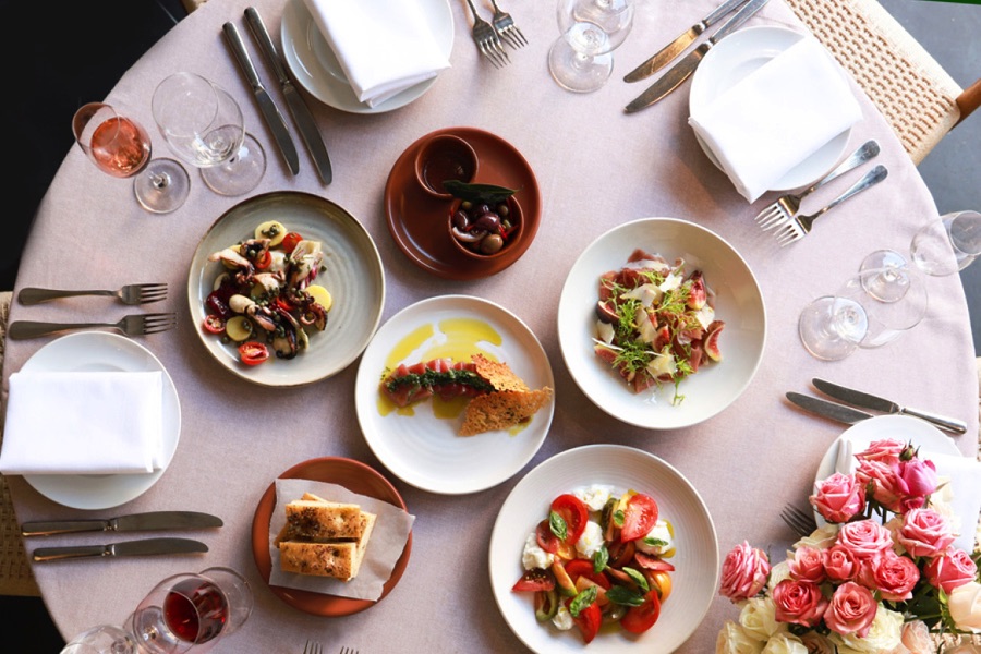 uccello Wedding Venue | Destination Wedding at Home | ivy