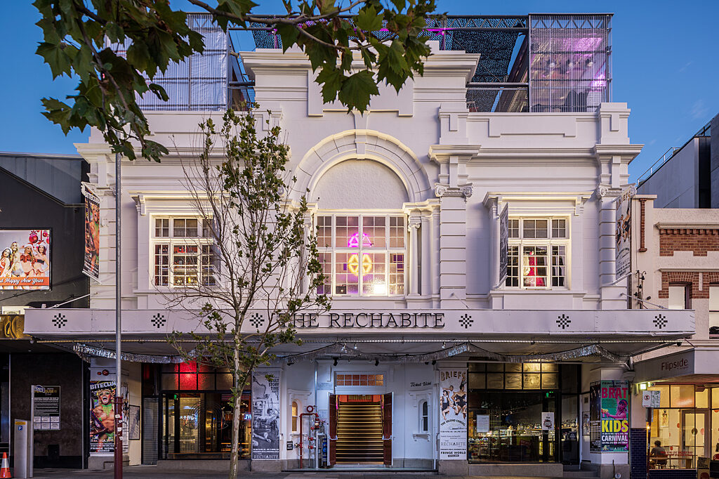 Roofeze | Warwick Stadium