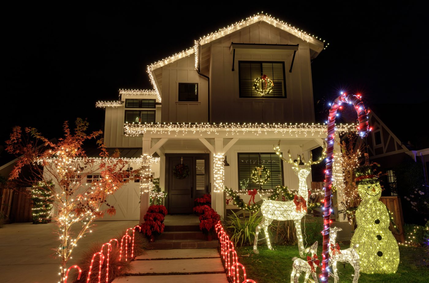 Essential electrical tips for a Merry Christmas! - Service Today