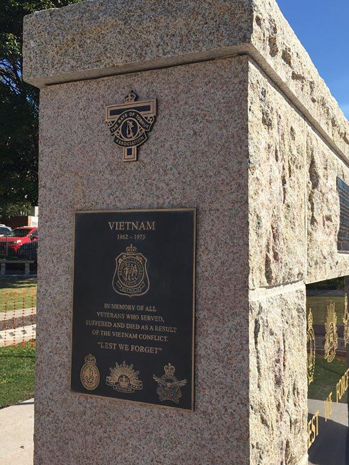 Toukley RSL sub-Branch Cenotaph | NSW War Memorials Register