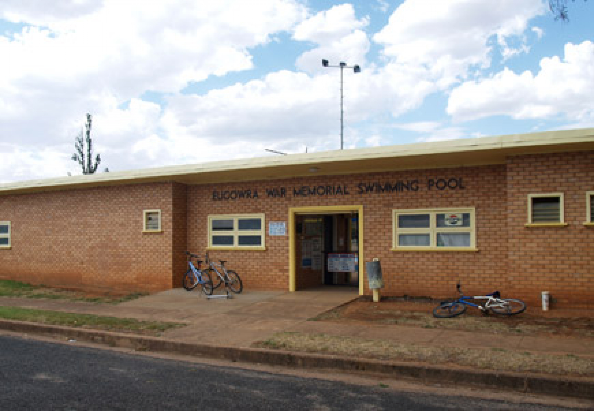 Eugowra War Memorial Swimming Pool | NSW War Memorials Register