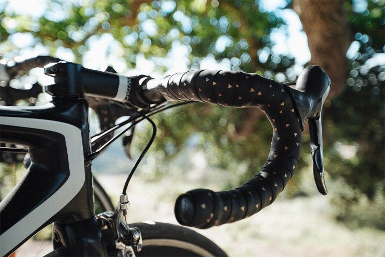 Road & Ribbon - Treadlie